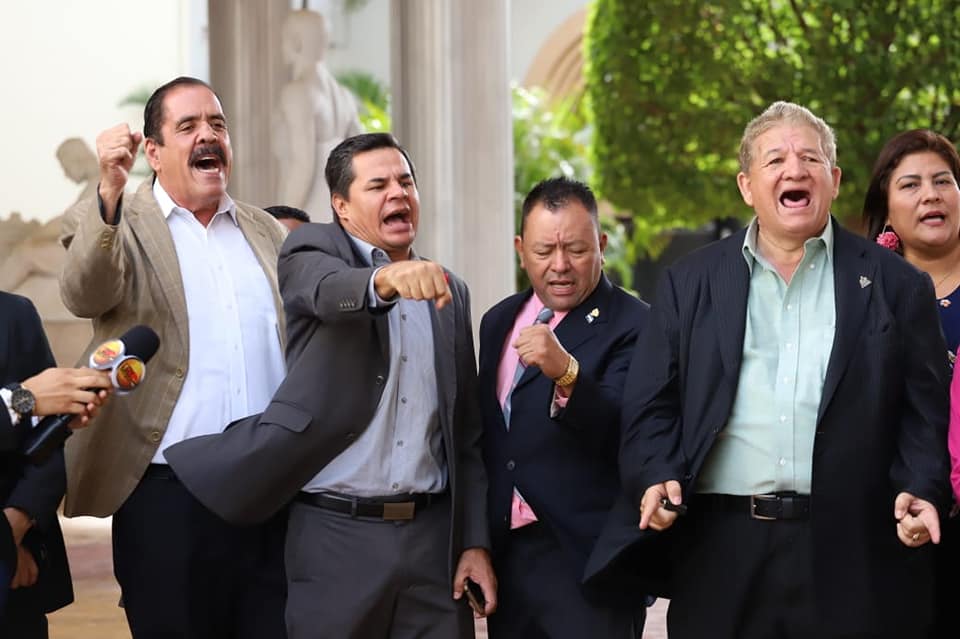 ENTRE LLAMAS Y PITORETAS - El Pulso