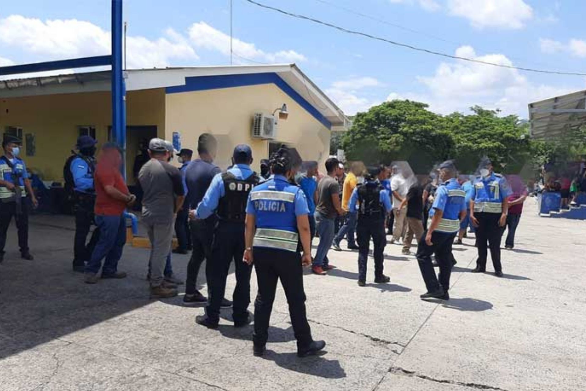 Honduras: Detienen a nicaragüenses que eran transportados por coyotes ...