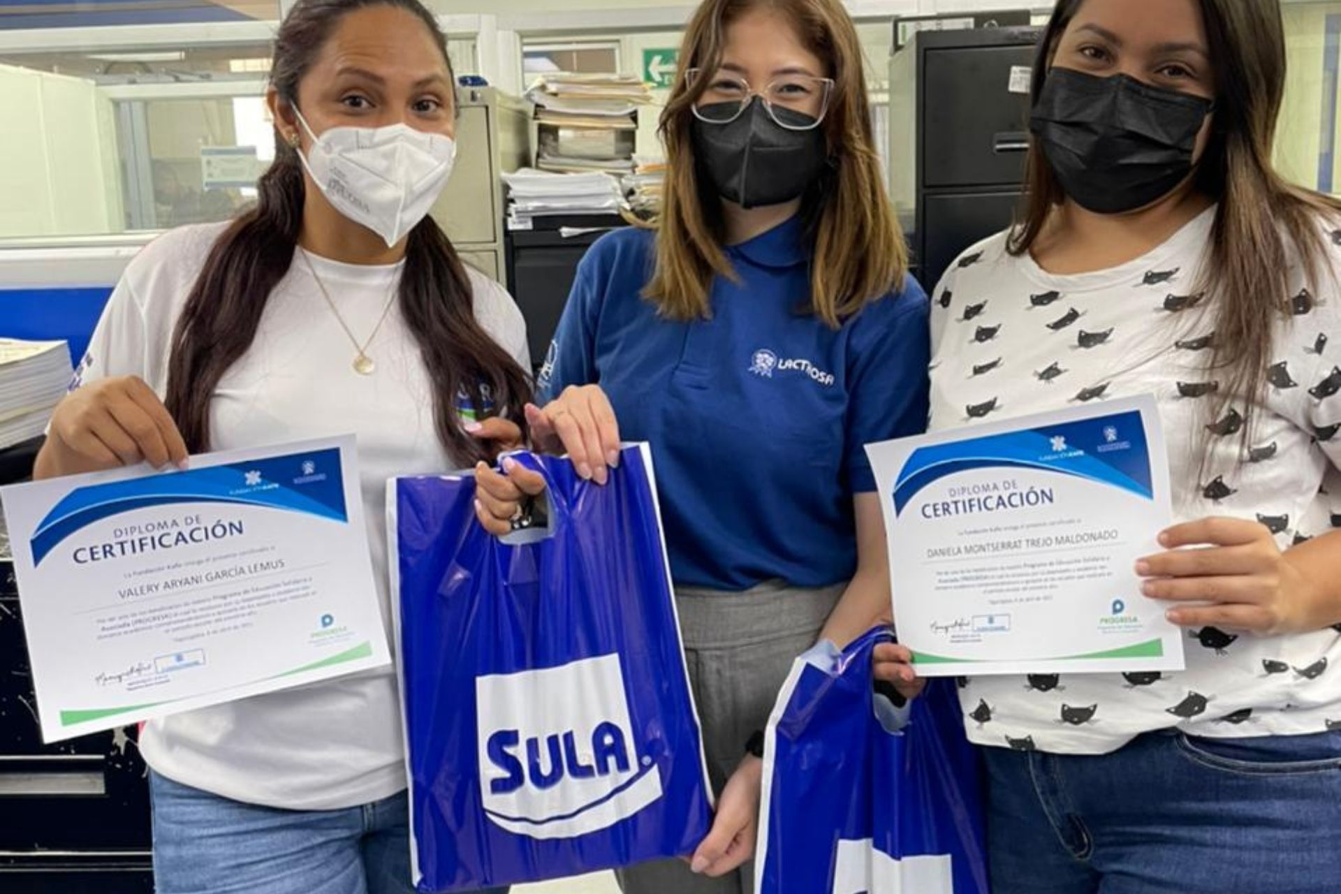 La Fundación Kafie entrega 146 becas bajo el programa Progresa - El Pulso